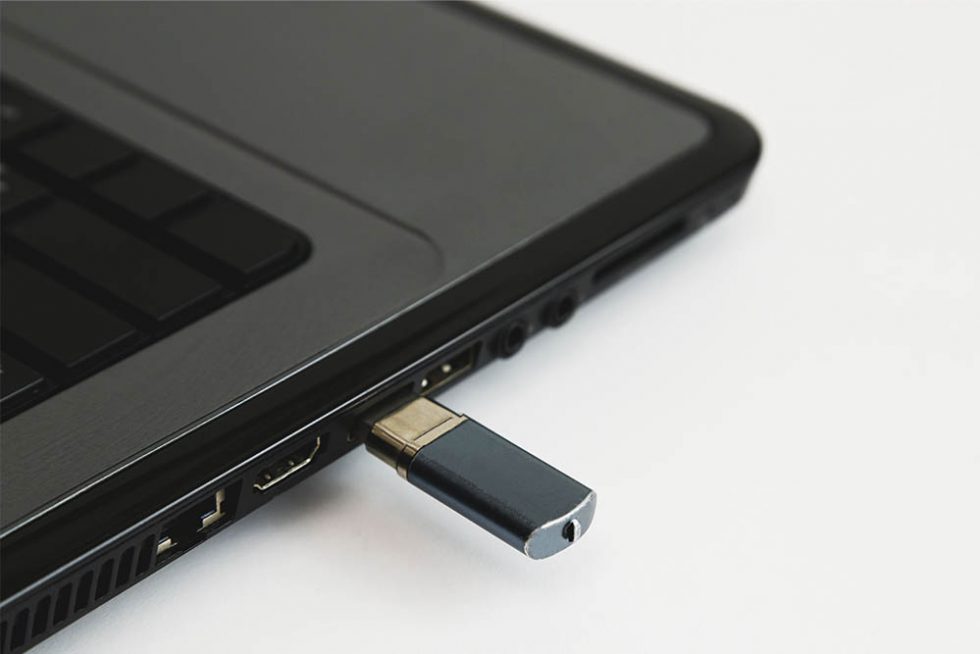 ¿Cómo instalar Windows 10 desde un USB?